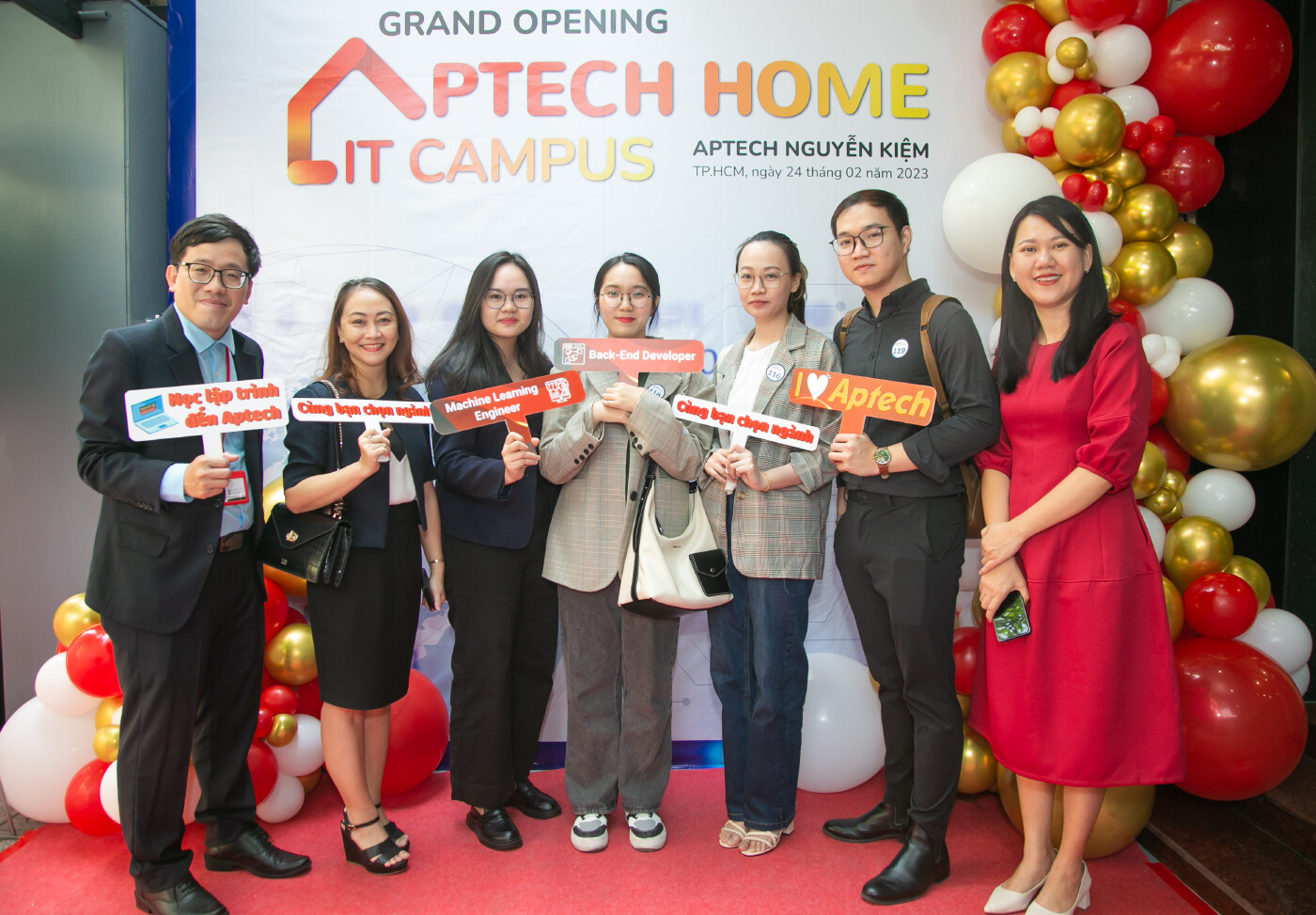 Tuyển dụng IT, việc làm IT, tìm việc làm IT | HR1Tech - The No1 AI ...